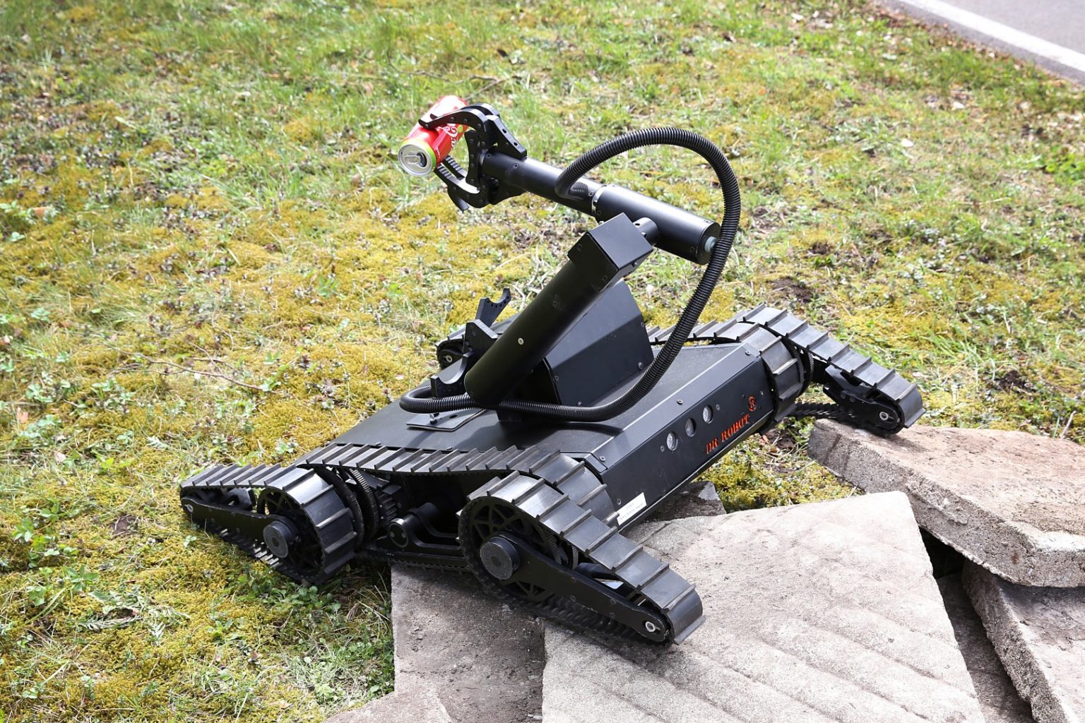 Dr. Robot inc. Jaguar V4 and Jaguar Arm – Elektronikas un datorzinātņu ...