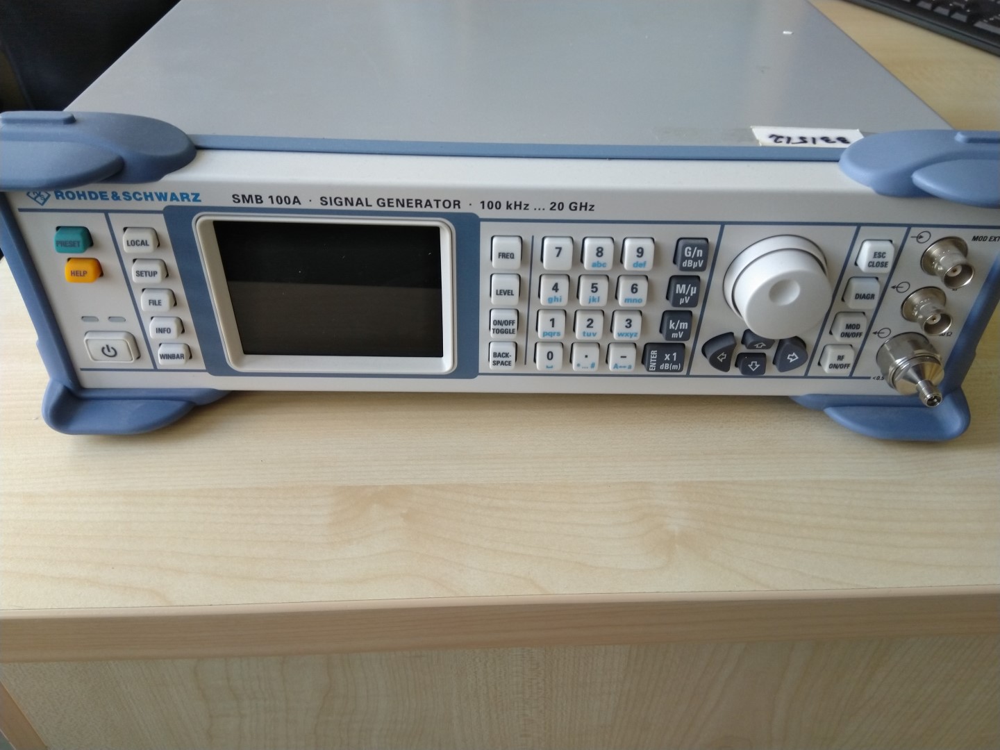 R&S SMB100A – Elektronikas un datorzinātņu institūts